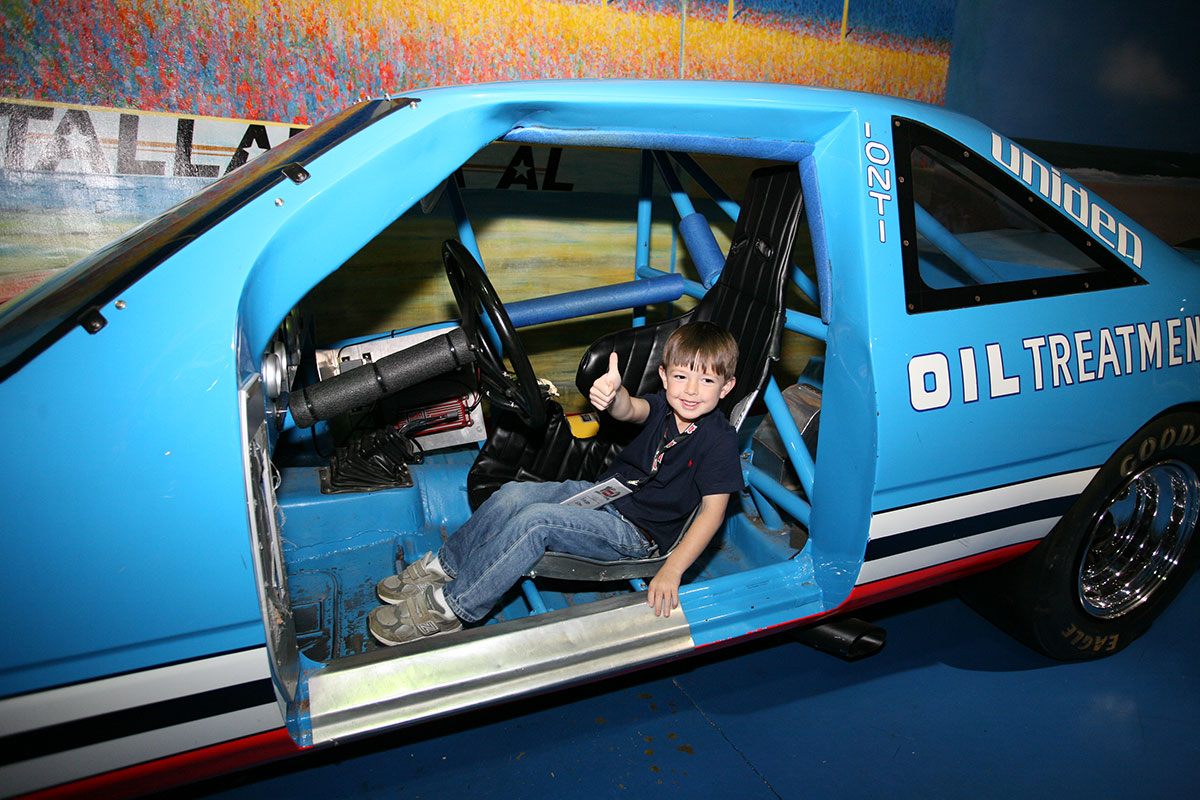 Holiday IMHOF - International Motorsports Hall of Fame